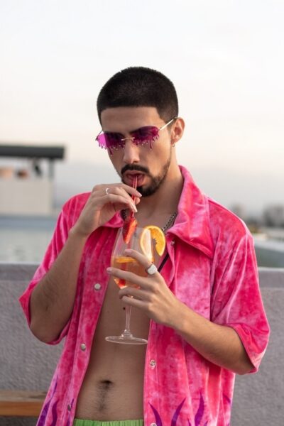 Rey Feliz 'Sugar Daddy' M/V Garners Huge Attention! - JRL CHARTS